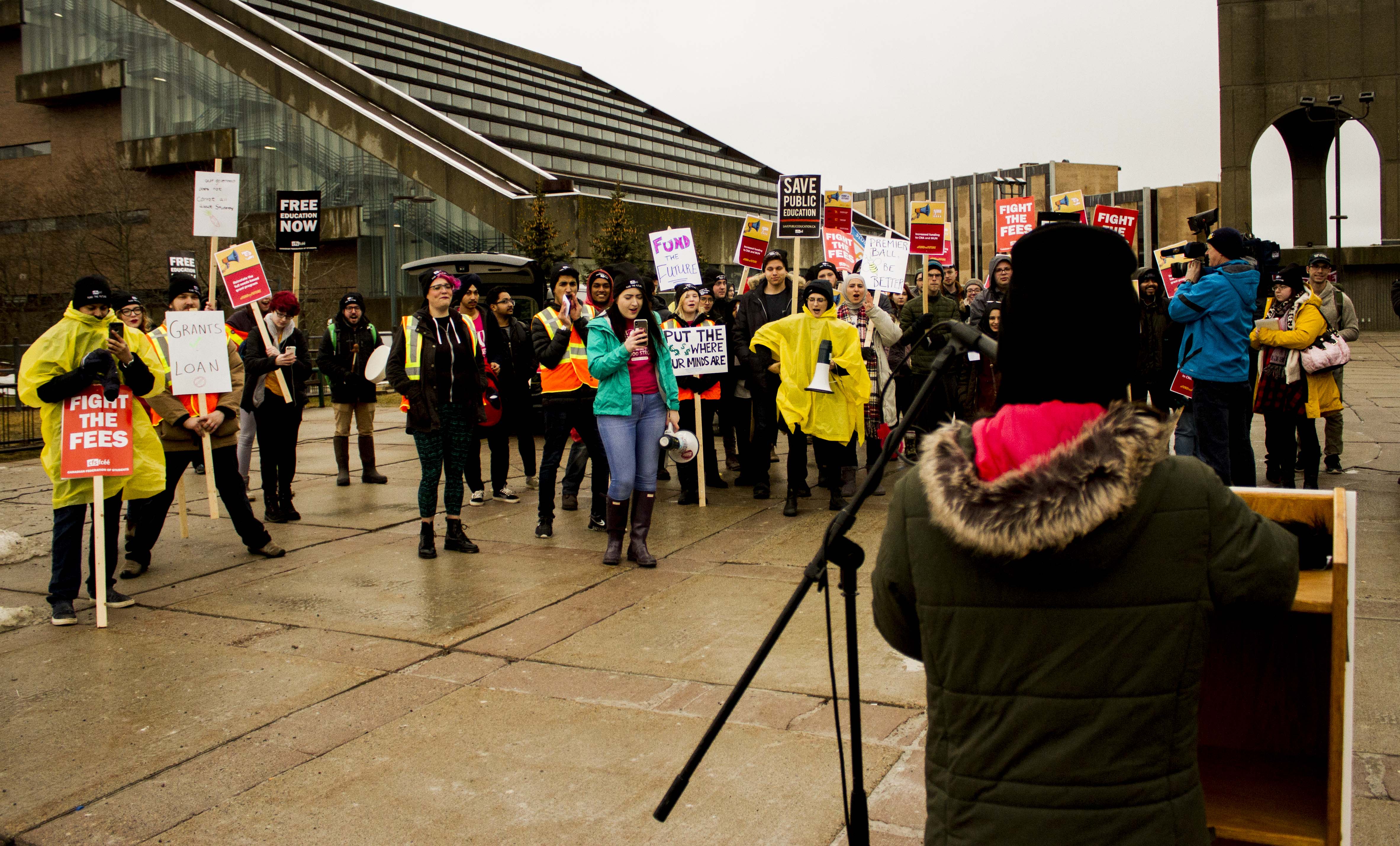 Students rally to fund the future - Kicker